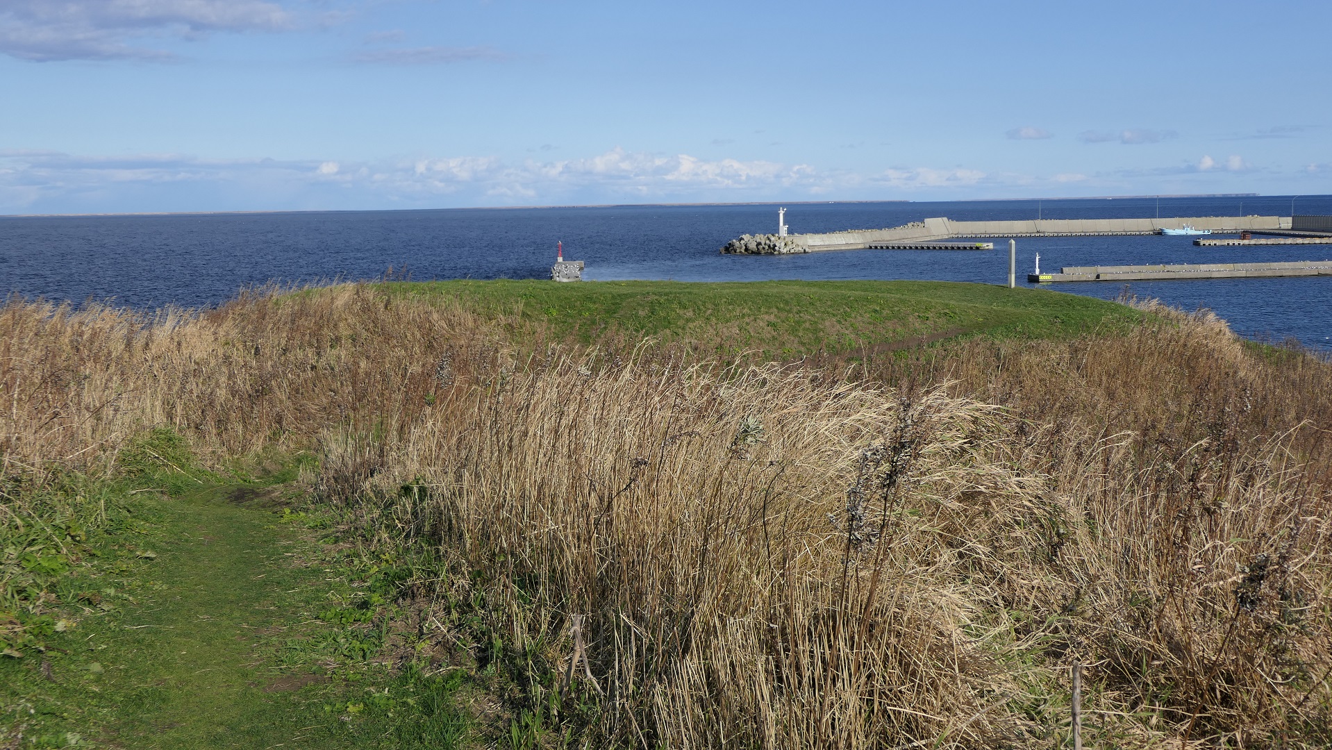 1.根室半島チャシ跡群～The ruins of chashi in Nemuro Peninsula – 日本200名城バイリンガル ...