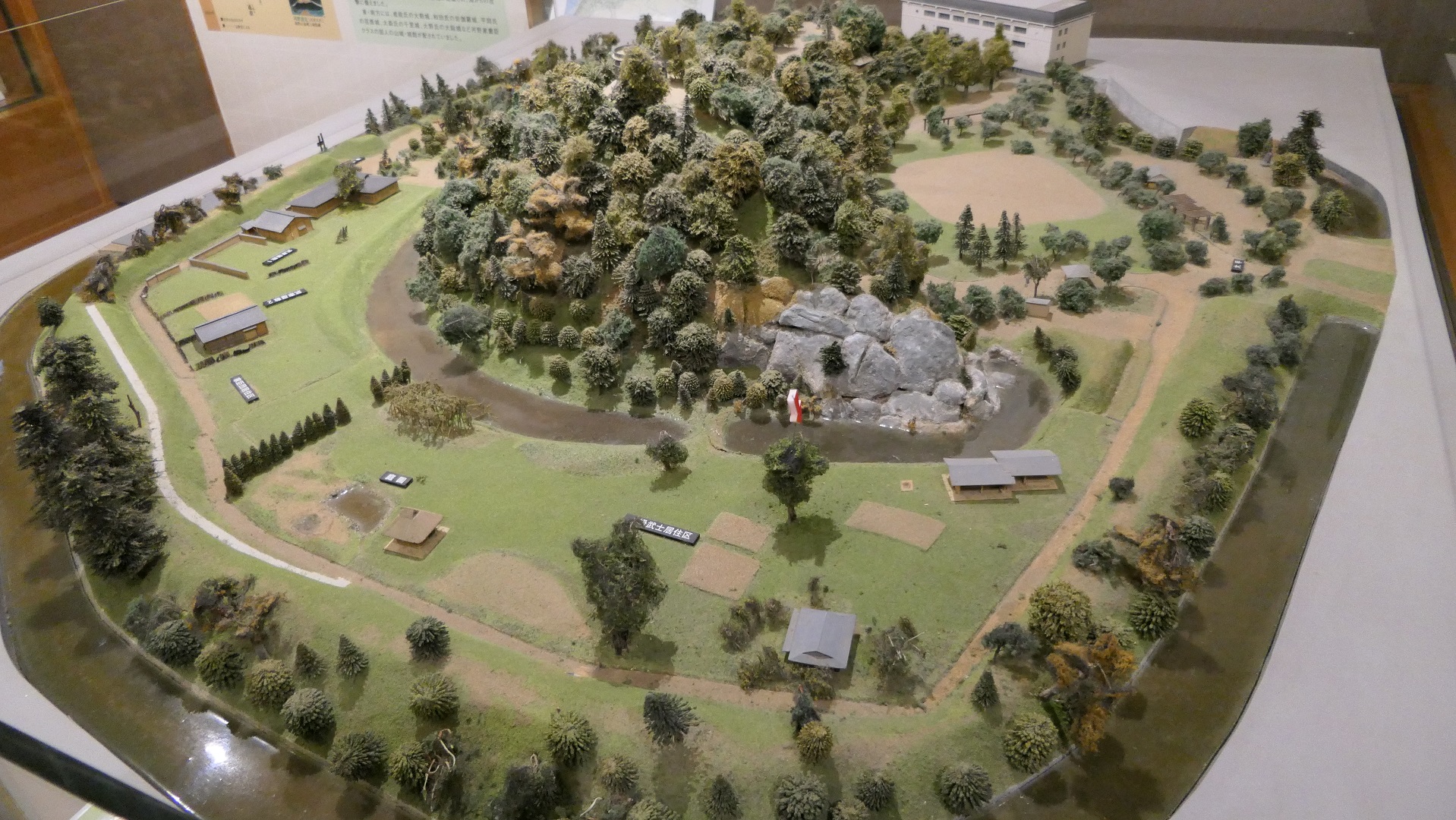 80.Yuzuki Castle Part1 – 日本200名城バイリンガル (Japan's top 200 castles and ruins)